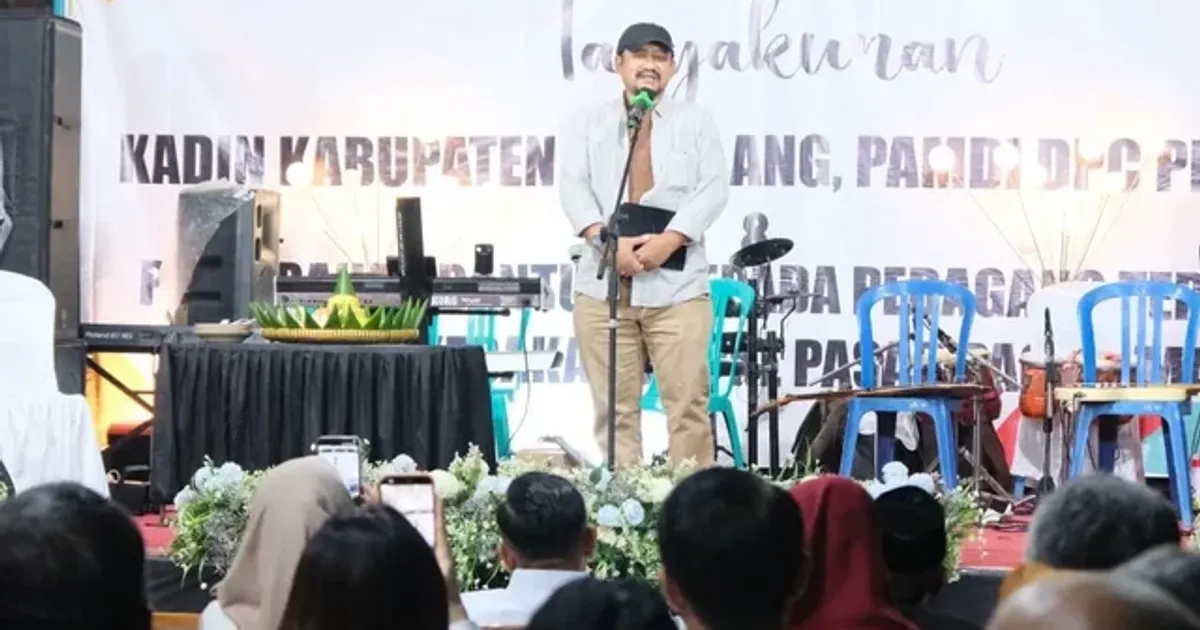 Bupati Pemalang Anom Widiyantoro menyoroti masih banyak...