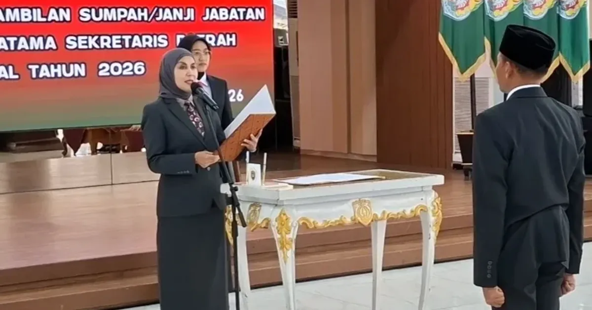 Dyah Kartika Lantik Agus Dwi Lestari Jabat Sekda Kendal